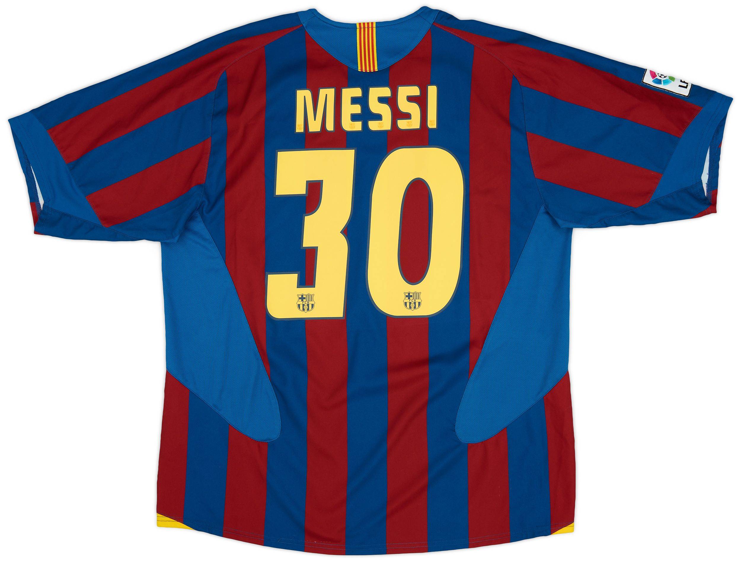 2005-06 Barcelona Home Shirt Messi #30