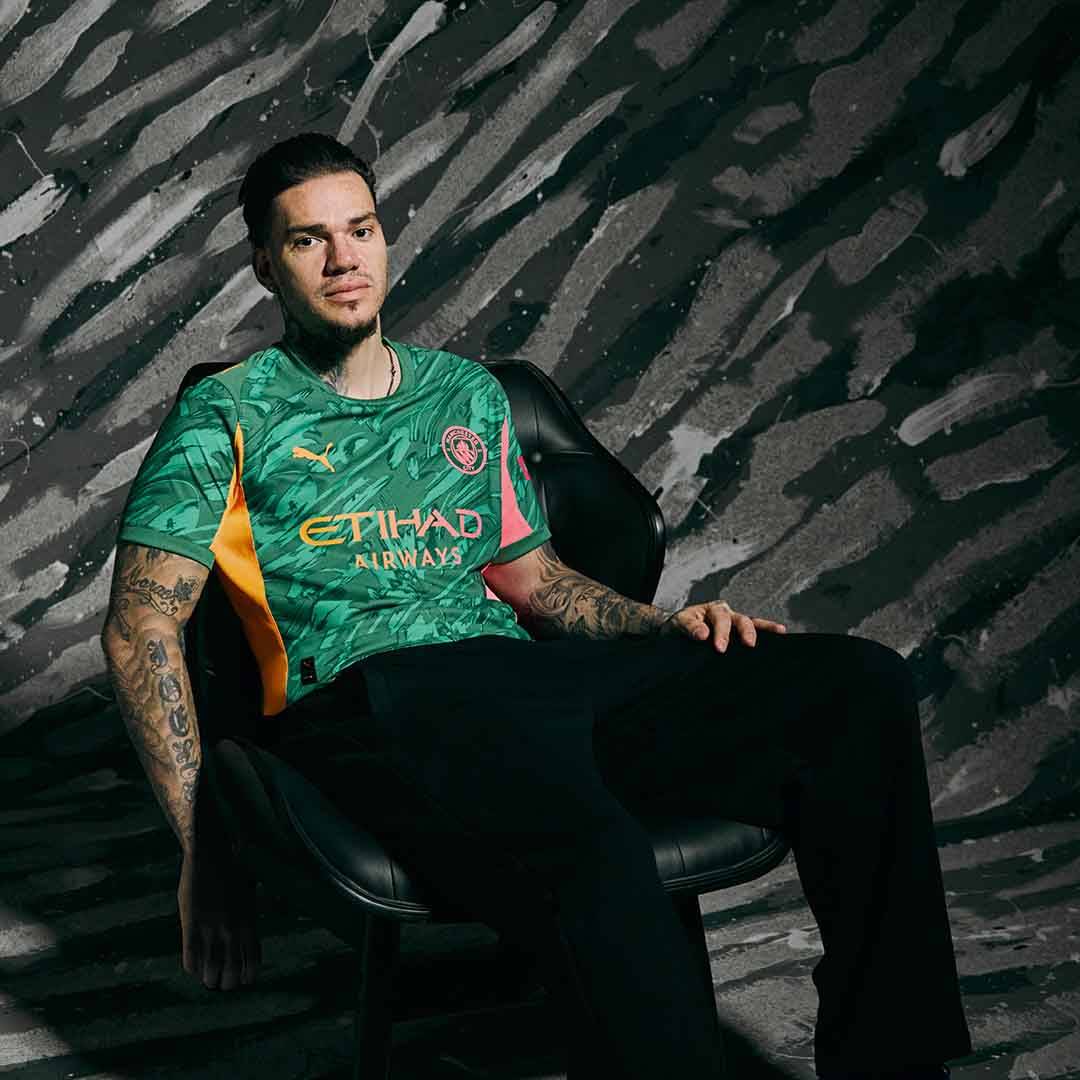 2025-26 Manchester City GK Shirt